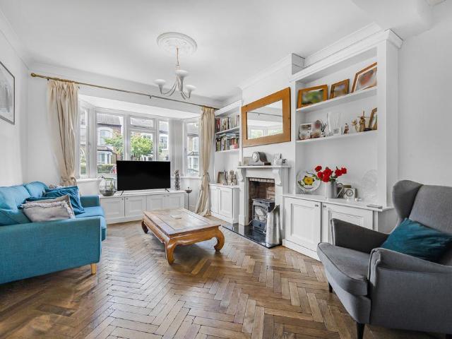 5 bedroom house for sale