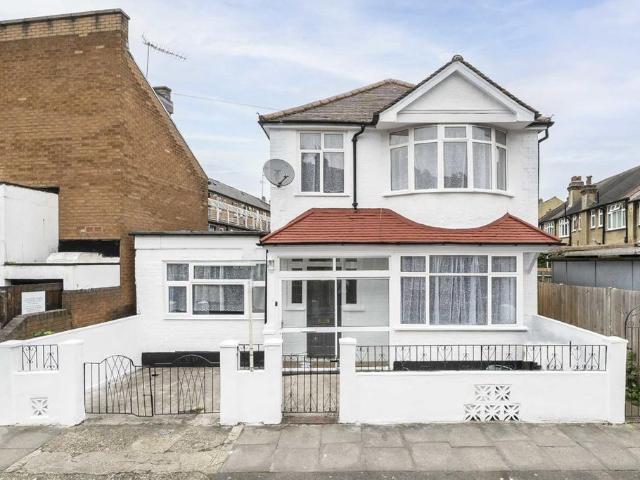 5 bedroom house for sale