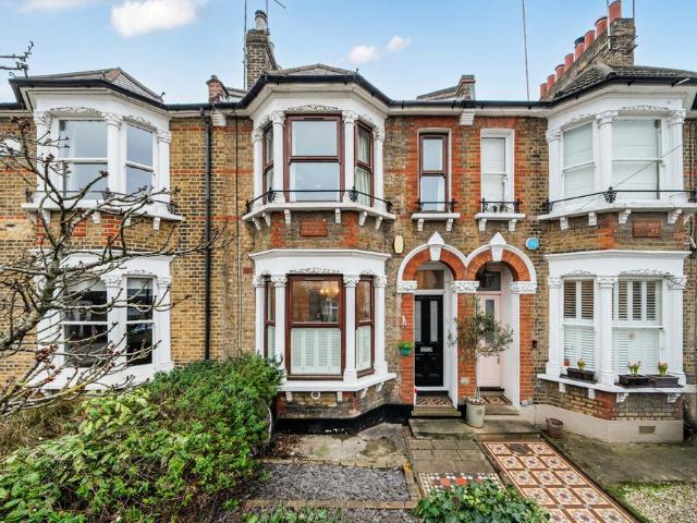 5 bedroom house for sale