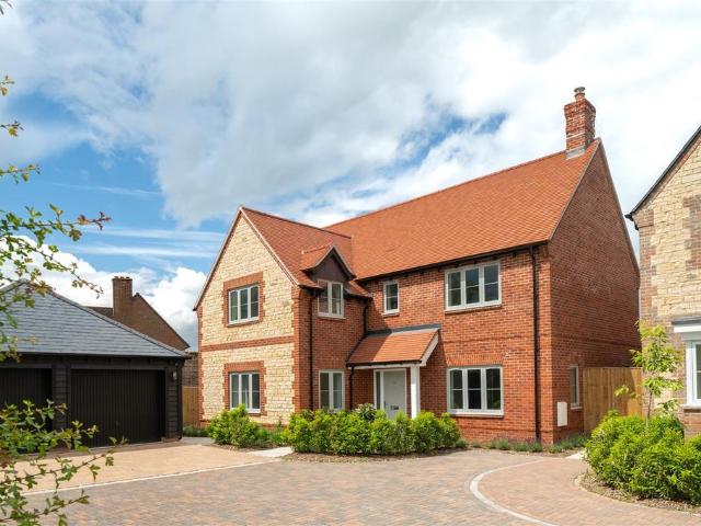 5 bedroom house for sale