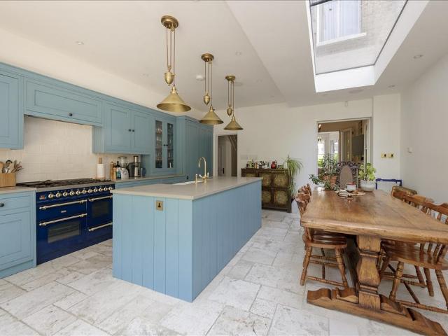 5 bedroom house for sale
