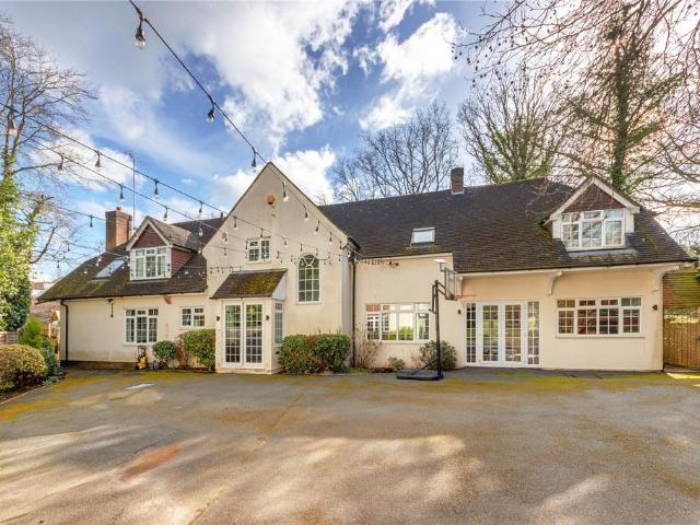 5 bedroom house for sale