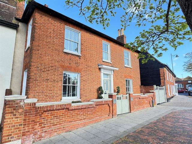 5 bedroom house for sale