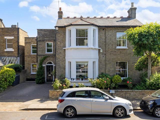 5 bedroom house for sale