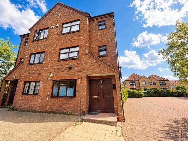 5 bedroom house for sale