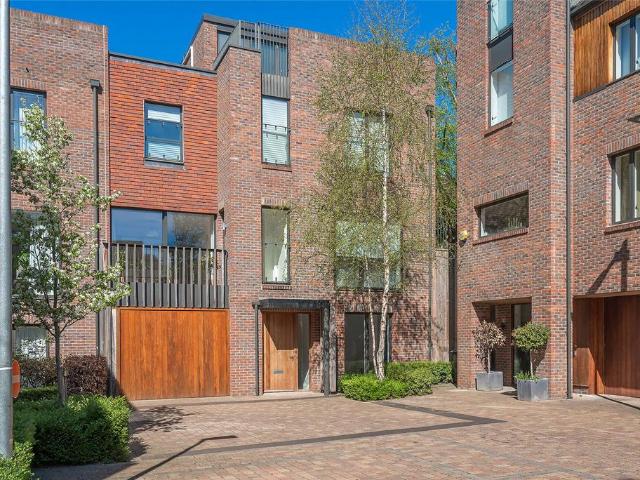 5 bedroom house for sale