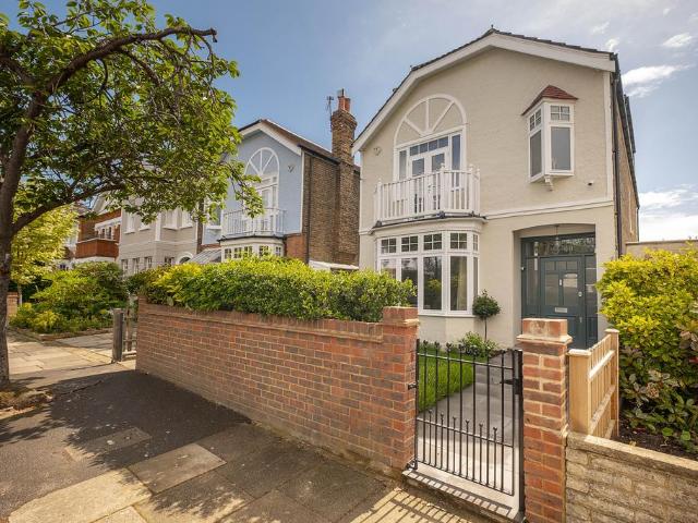 5 bedroom house for sale
