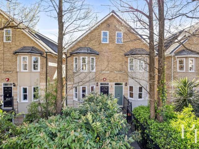 5 bedroom house for sale