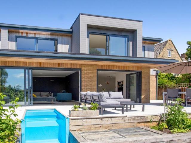 5 bedroom house for sale
