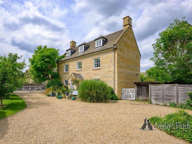 5 bedroom house for sale
