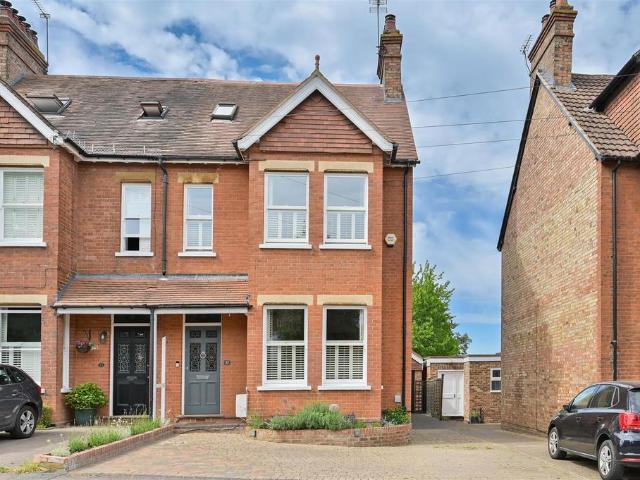 5 bedroom house for sale
