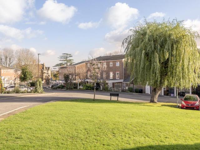 5 bedroom house for sale