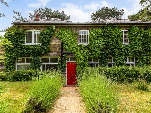 5 bedroom house for sale