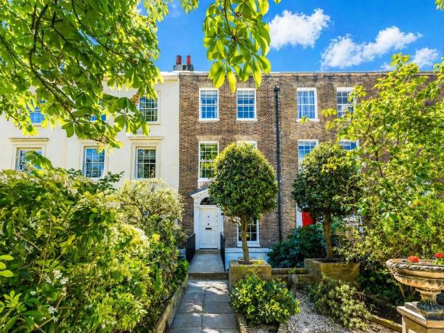 5 bedroom house for sale