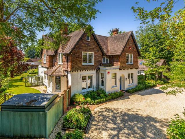 5 bedroom house for sale