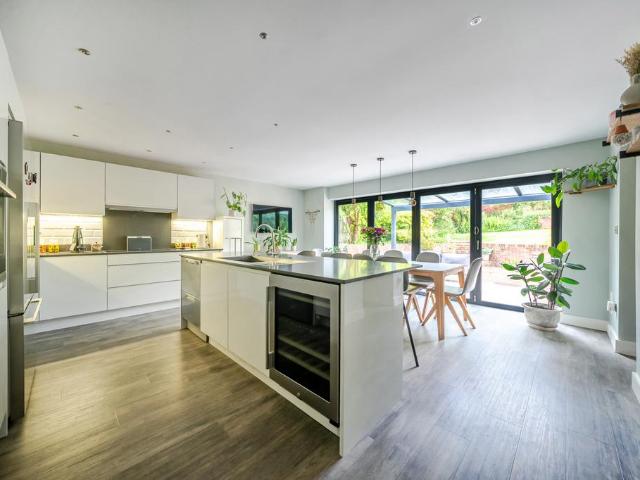 5 bedroom house for sale