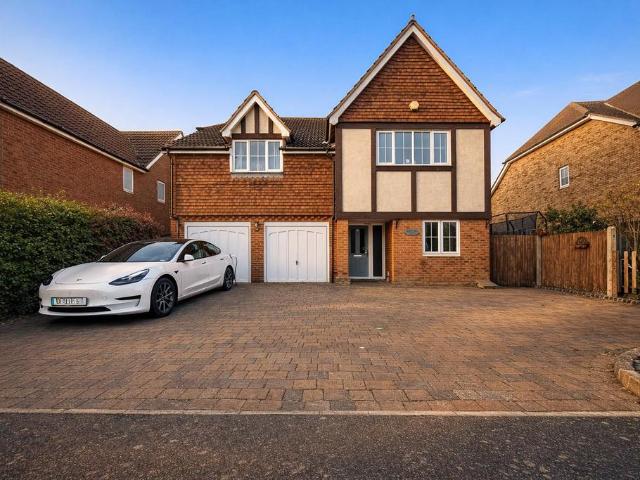 5 bedroom house for sale