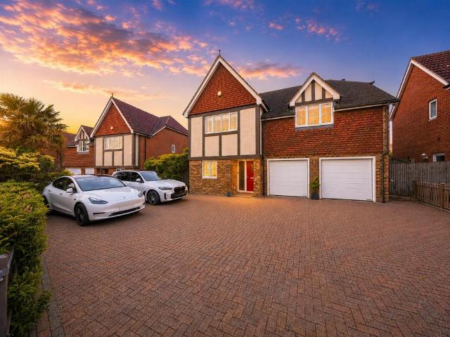 5 bedroom house for sale