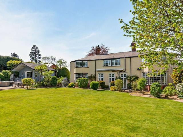 5 bedroom house for sale