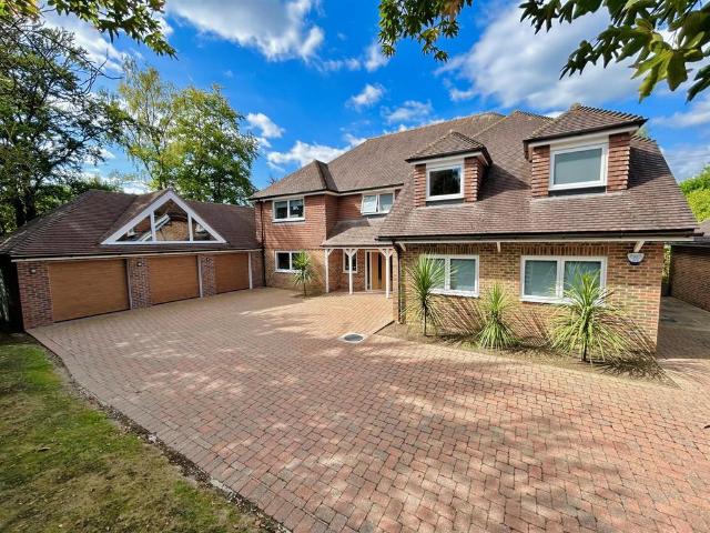 5 bedroom house for sale