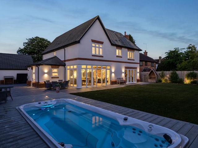 5 bedroom house for sale