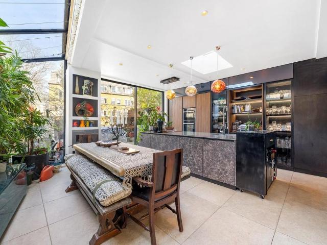 5 bedroom house for sale
