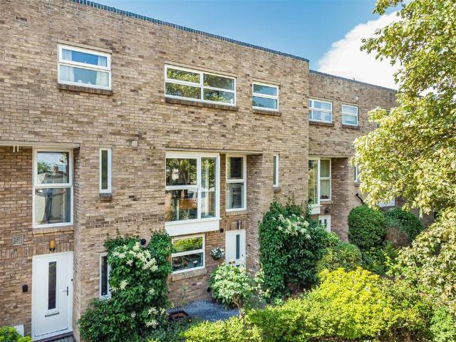 5 bedroom house for sale
