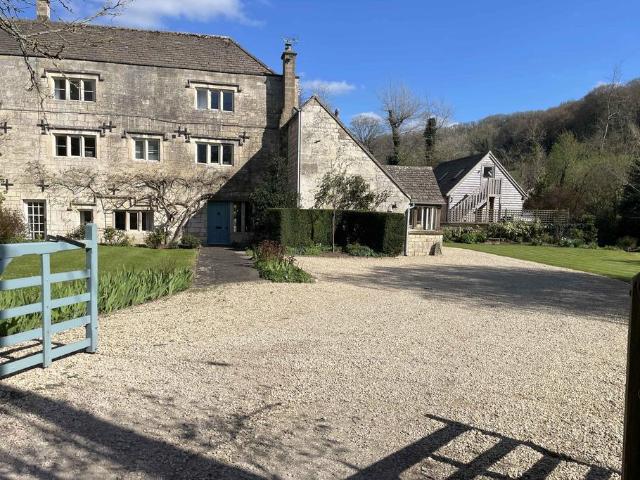 5 bedroom house for sale