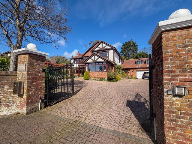 5 bedroom house for sale