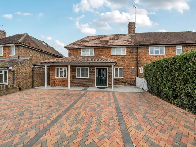 5 bedroom house for sale