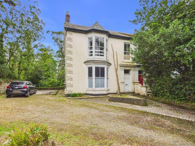 5 bedroom house for sale