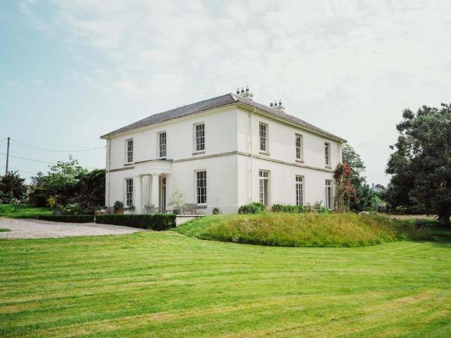 5 bedroom house for sale