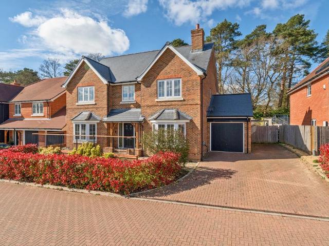 5 bedroom house for sale