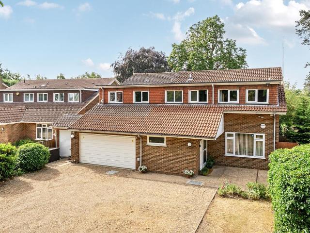 5 bedroom house for sale