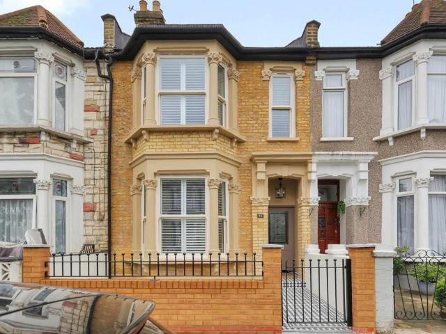 5 bedroom house for sale