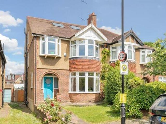 5 Bedroom House For Sale In Greystoke Park Estate