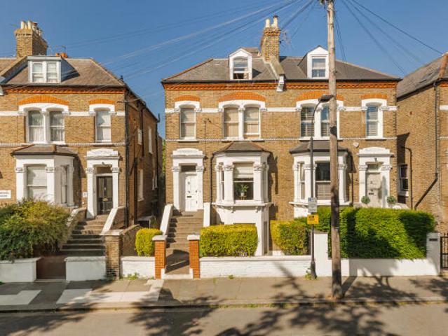 5 bedroom house for sale in Dorncliffe Road, Fulham, London, SW6