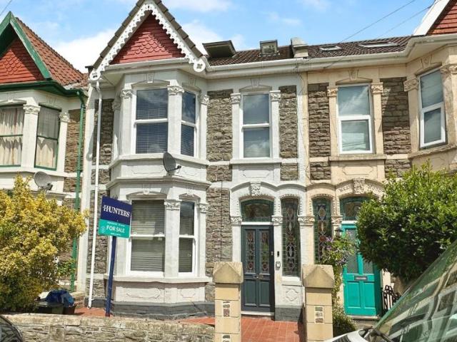 5 bedroom house for sale in Elmgrove Road, Fishponds, Bristol, BS16