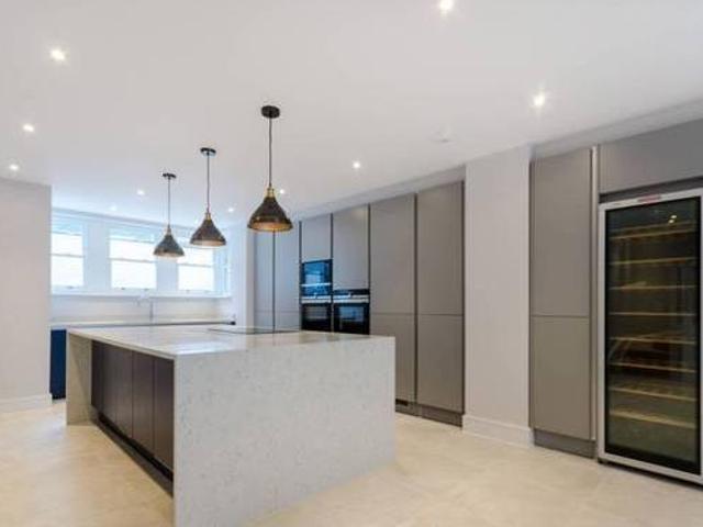 5 bedroom house for sale in Old Malden Lane Worcester Park KT4 KT4