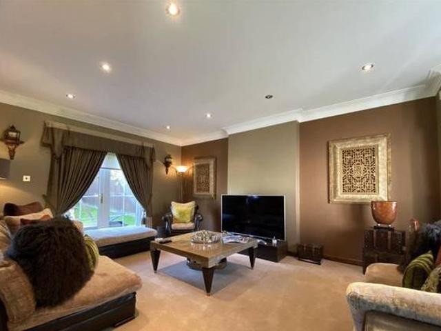 5 bedroom house for sale in Old Station Court Bothwell Glasgow G71