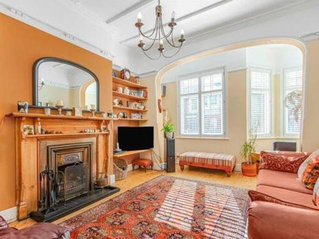 5 Bedroom House For Sale In London