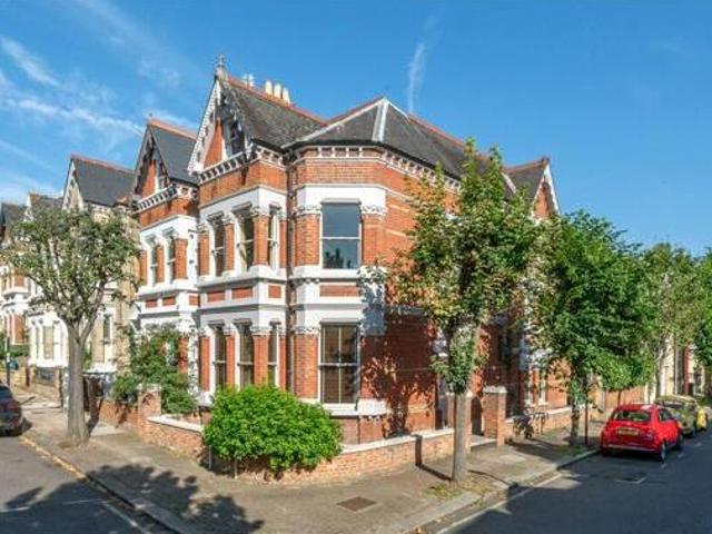 5 Bedroom House For Sale In London