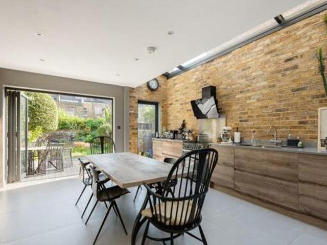 5 Bedroom House For Sale In London