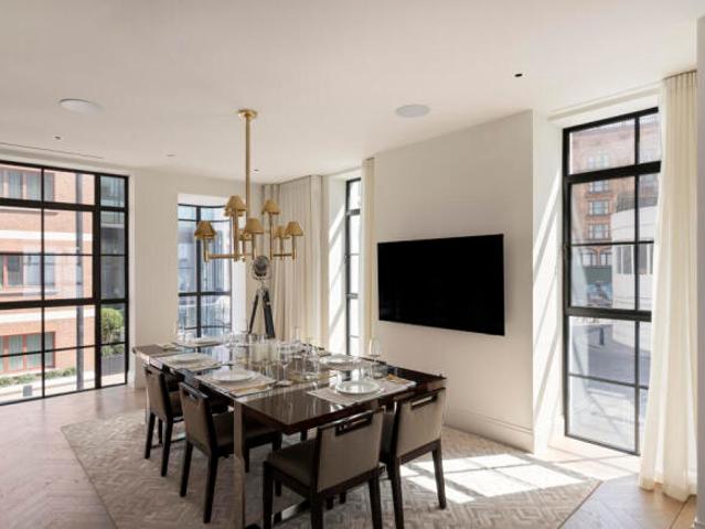 5 bedroom house for sale in Lancelot Collection, Lancelot Place, London, SW7