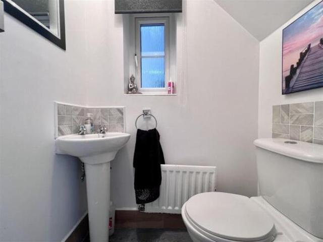 5 bedroom house for sale in Matthau Lane, Oxley Park, Milton Keynes, MK4