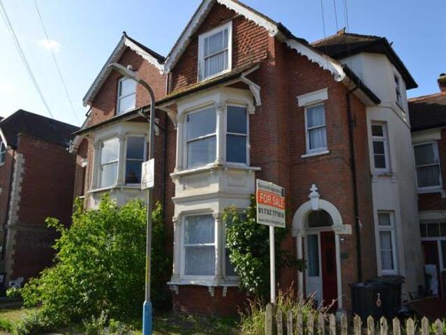 5 bedroom house for sale in Manor Grove, Tonbridge, TN10