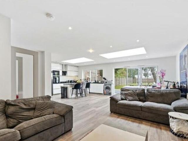 5 Bedroom House For Sale In South Merton