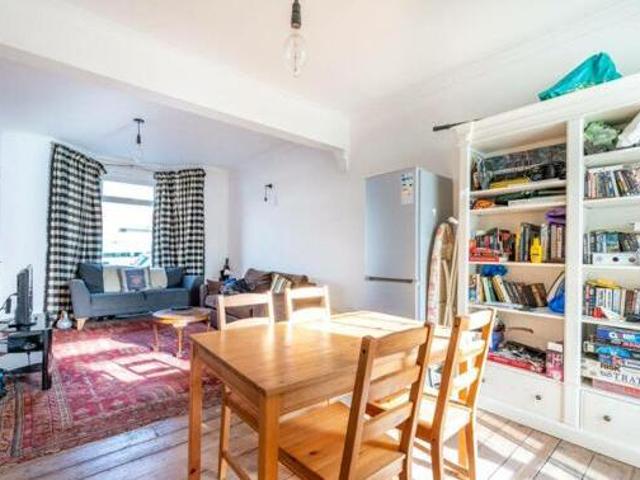 5 Bedroom House For Sale In Stratford, London
