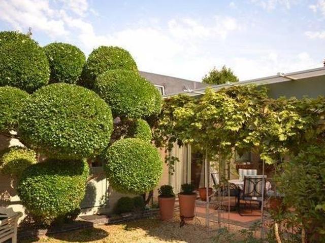 5 bedroom house for sale in Parkfield Horsham RH12