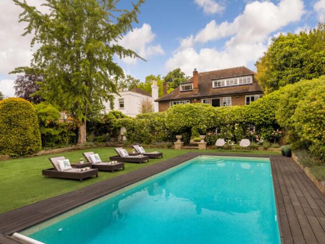 5 bedroom house for sale in Queen's Ride, Barnes, London, SW13